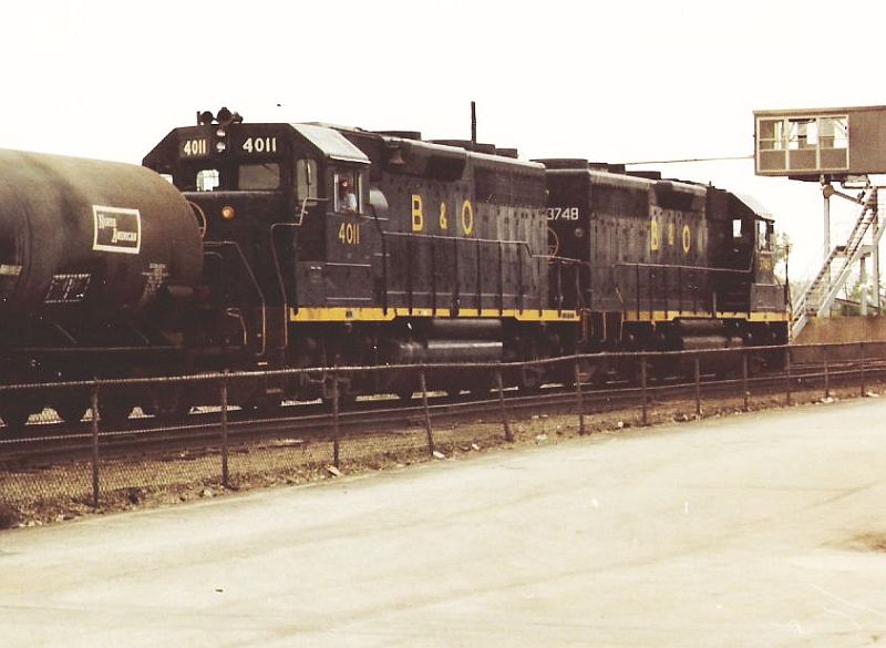 BO GP 40s 3748 and 4011